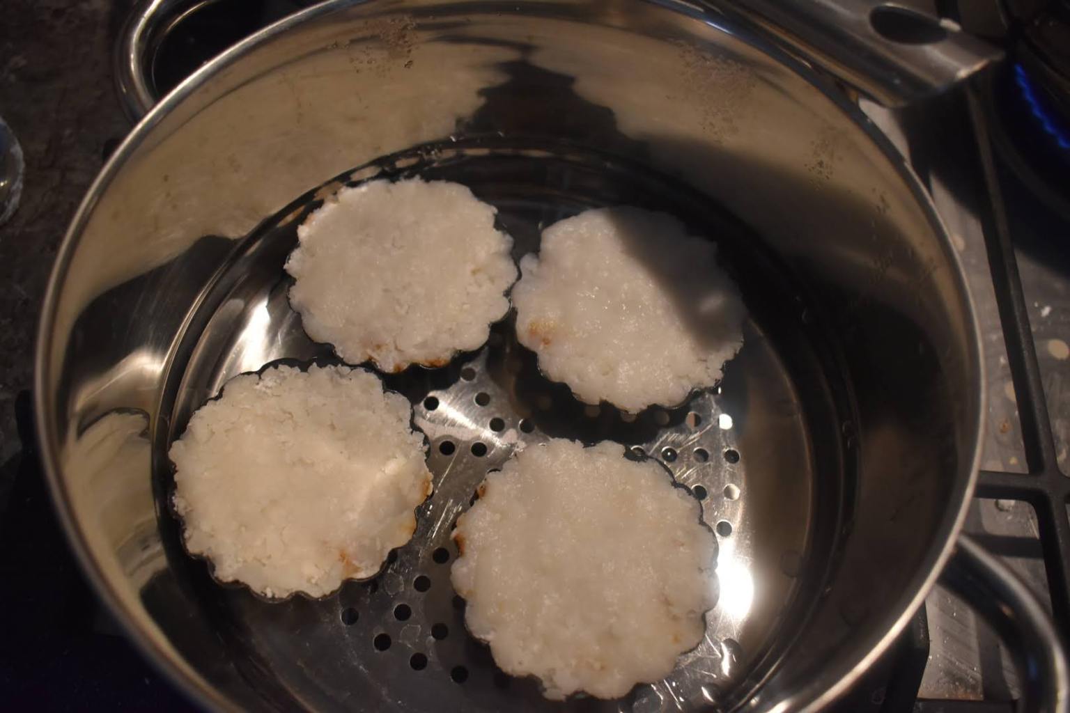 Putu piring snack homemade recipe - Makergardener